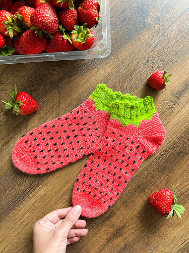 50 Strawberry Themed DIY Projects And Crafts To Make This Summer ...